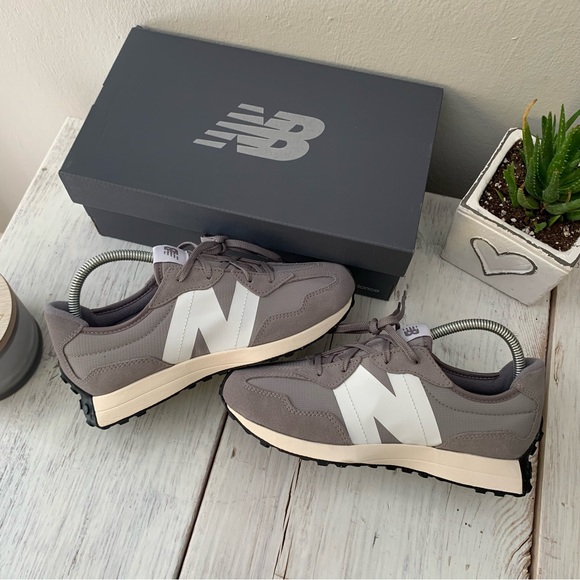 New Balance | Shoes | New Balance 327 | Poshmark